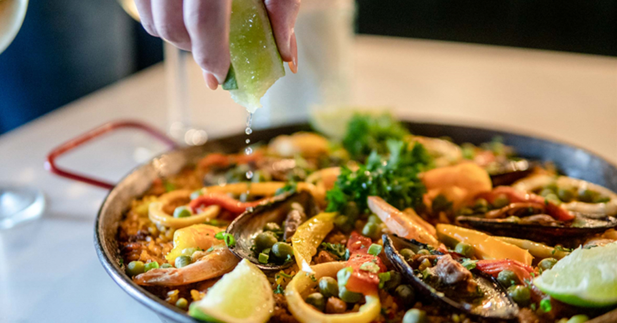 ¡Disfruta del menú exclusivo de Gustazos! RD$1,649 por 1 Paella de ...