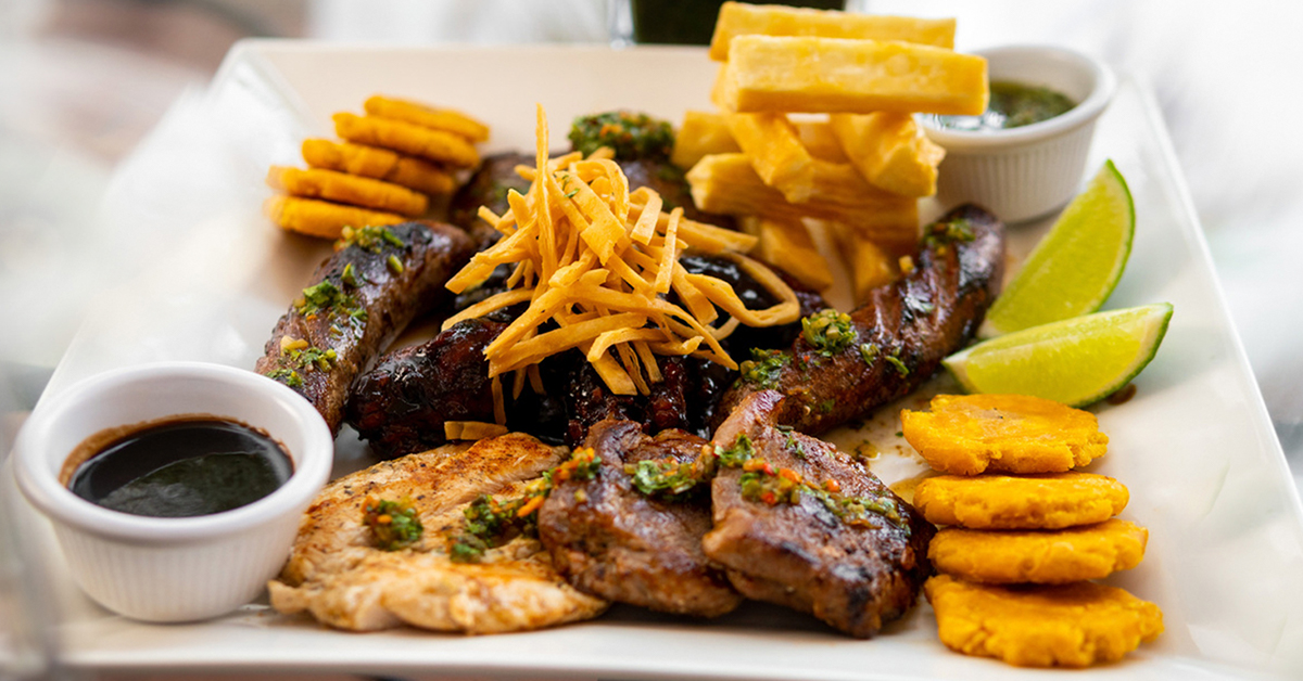 RD$1,899 por Cena para 2 personas de 1 parrillada mixta que incluye ...